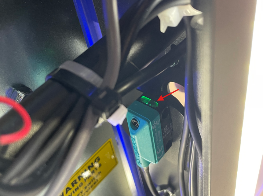 06. Check that all 4 PEC sensors are aligned and centered on reflector ...